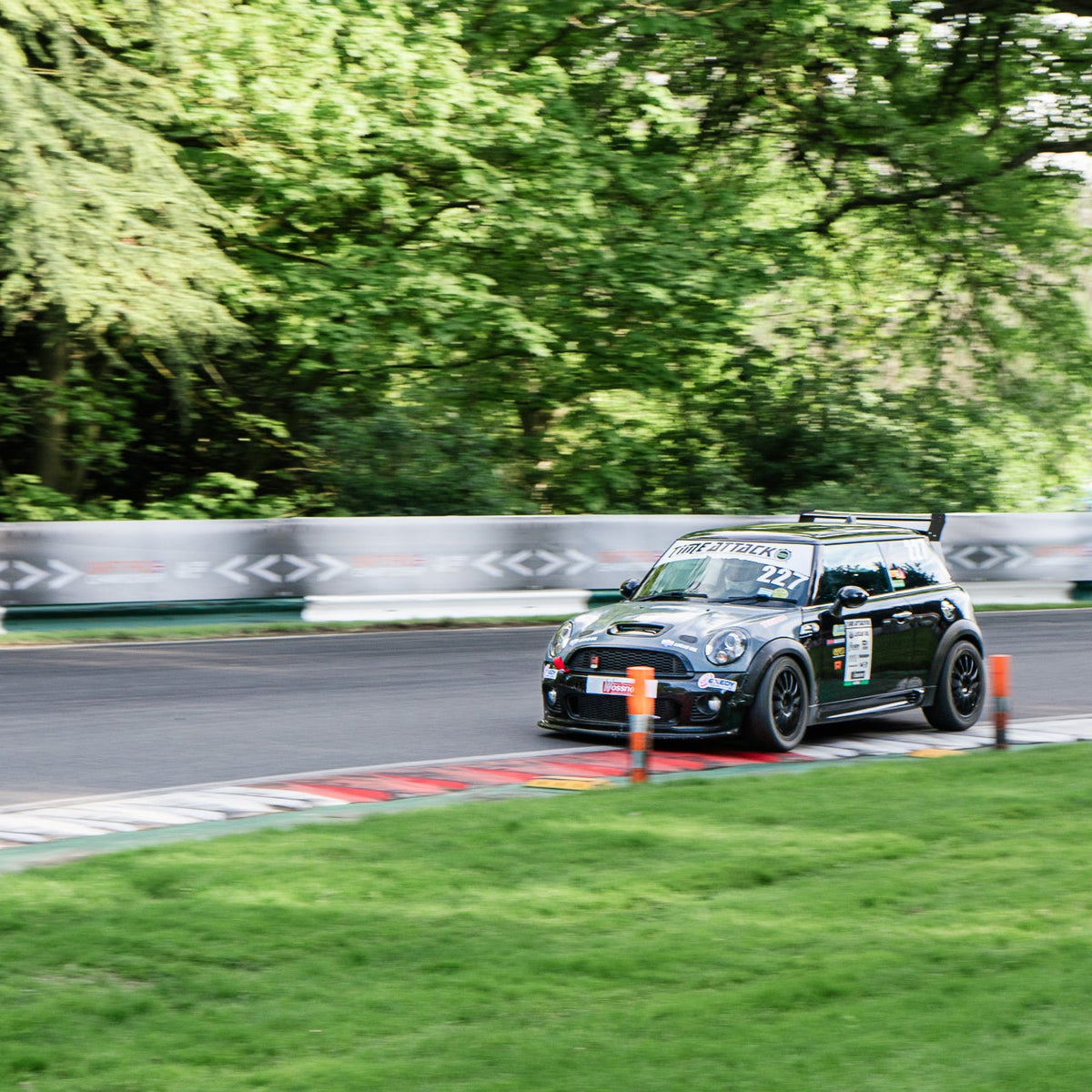 Lohen MINI Specialists at Cadwell park Time Attack | Lohen MINI – Lohen ...